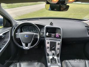 Zils Volvo XC60 2015 Paide, ar dzinēja tilpumu 2.00 L un nobraukumu 280 tūkst. km par 13800 €, foto 13 vietnē AUTOMOTO.COM.LV