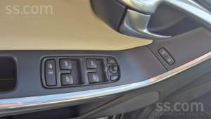 Zils Volvo XC60 2015 Rīga, ar dzinēja tilpumu 2.00 L un nobraukumu 192 tūkst. km par 11999 €, foto 8 vietnē AUTOMOTO.COM.LV