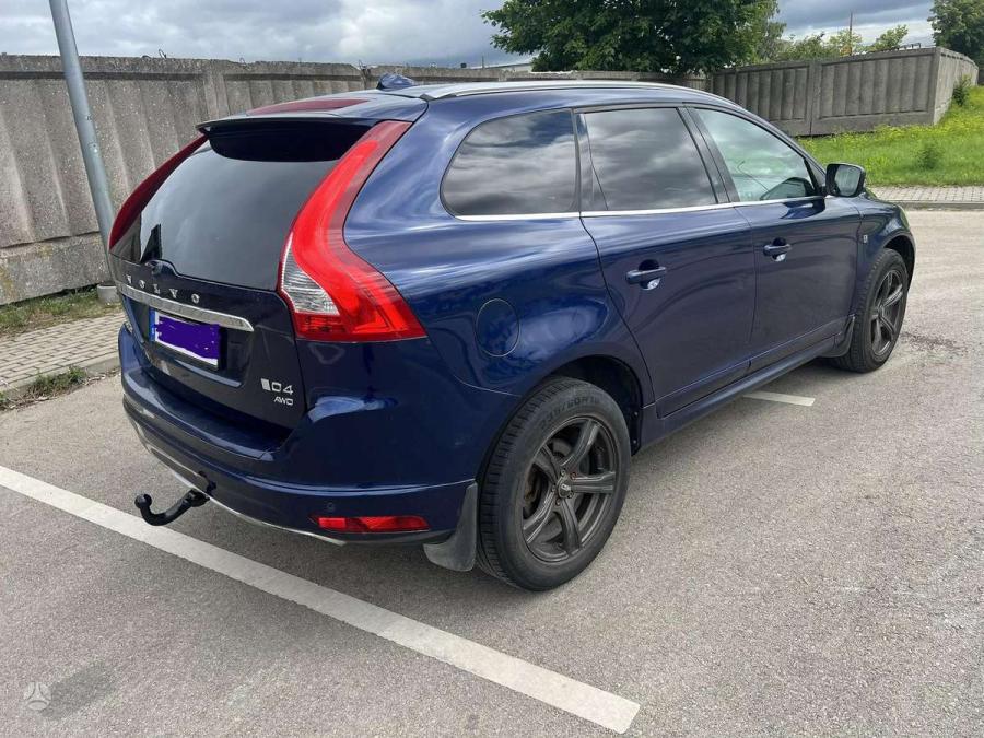 Zils Volvo XC60 2015 Telšiai, ar dzinēja tilpumu 2.40 L un nobraukumu 330 tūkst. km par 7999 €, foto 6 vietnē AUTOMOTO.COM.LV