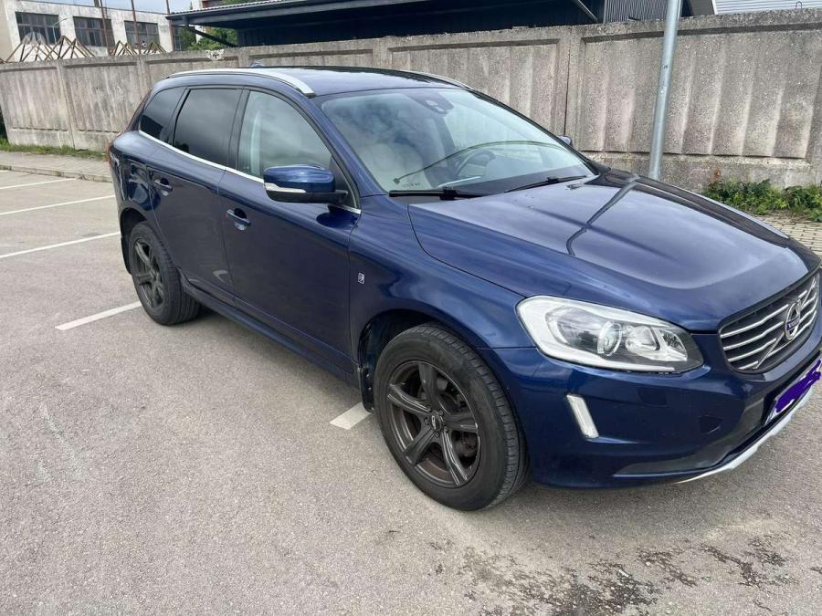 Zils Volvo XC60 2015 Telšiai, ar dzinēja tilpumu 2.40 L un nobraukumu 330 tūkst. km par 7999 €, foto 8 vietnē AUTOMOTO.COM.LV