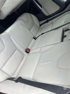 Zils Volvo XC60 2015 Telšiai, ar dzinēja tilpumu 2.40 L un nobraukumu 330 tūkst. km par 7999 €, foto 11 vietnē AUTOMOTO.COM.LV