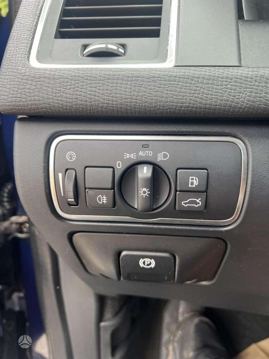 Zils Volvo XC60 2015 Telšiai, ar dzinēja tilpumu 2.40 L un nobraukumu 330 tūkst. km par 7999 €, foto 13 vietnē AUTOMOTO.COM.LV