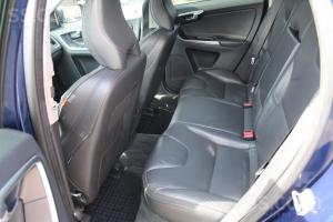 Blue Volvo XC60 2015 in Liepaja, with an engine capacity of 2.00 L and mileage of 250 thousand km for 12300 €, photo 7 on AUTOMOTO.COM.LV