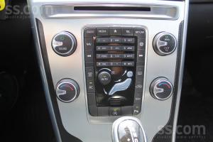 Blue Volvo XC60 2015 in Liepaja, with an engine capacity of 2.00 L and mileage of 250 thousand km for 12300 €, photo 11 on AUTOMOTO.COM.LV