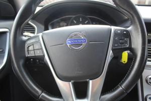 Zils Volvo XC60 2015 Liepāja, ar dzinēja tilpumu 2.00 L un nobraukumu 250 tūkst. km par 12300 €, foto 12 vietnē AUTOMOTO.COM.LV