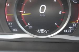 Zils Volvo XC60 2015 Liepāja, ar dzinēja tilpumu 2.00 L un nobraukumu 250 tūkst. km par 12300 €, foto 14 vietnē AUTOMOTO.COM.LV