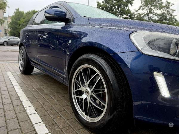 Zils Volvo XC60 2015 Viļņa, ar dzinēja tilpumu 1.97 L un nobraukumu 275 tūkst. km par 13500 €, foto 10 vietnē AUTOMOTO.COM.LV