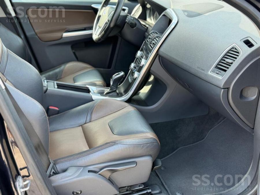 Zils Volvo XC60 2015 Rīga, ar dzinēja tilpumu 2.00 L un nobraukumu 0 tūkst. km par 11000 €, foto 8 vietnē AUTOMOTO.COM.LV