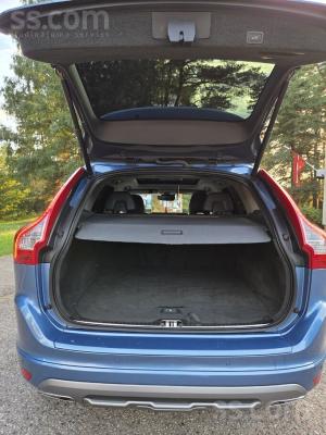 Blue Volvo XC60 2015 in Riga, with an engine capacity of 2.00 L and mileage of 354 thousand km for 12899 €, photo 9 on AUTOMOTO.COM.LV