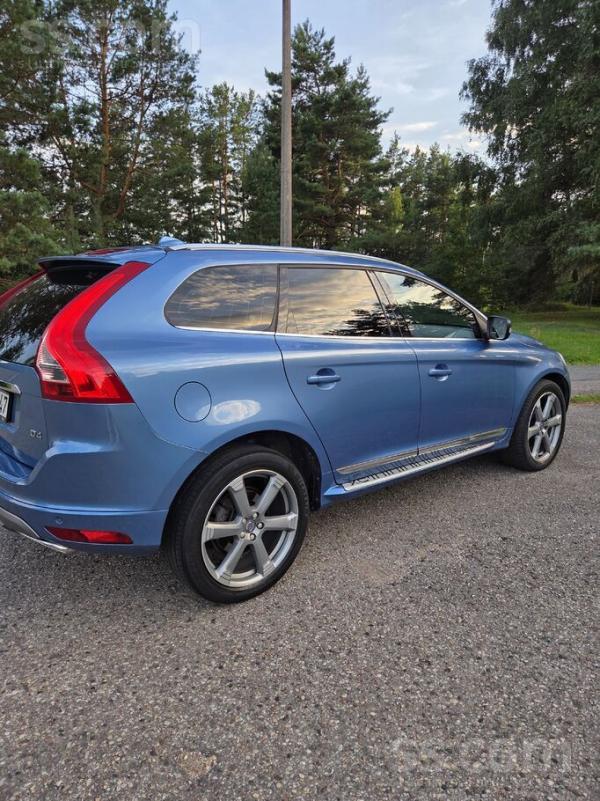 Zils Volvo XC60 2015 Rīga, ar dzinēja tilpumu 2.00 L un nobraukumu 354 tūkst. km par 12899 €, foto 9 vietnē AUTOMOTO.COM.LV