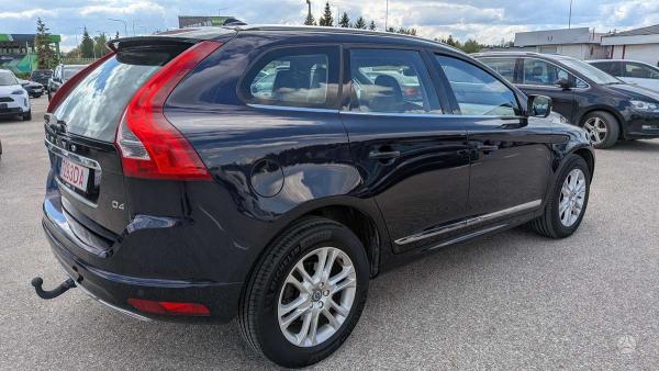 Volvo XC60 2015 in Utena on AUTOMOTO.COM.LV Blue Volvo XC60 2015 in Utena, with an engine capacity of 1.97 L and mileage of 232 thousand km for 9900 €, photo 3 on AUTOMOTO.COM.LV