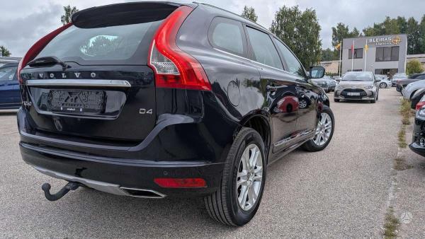 Volvo XC60 2015 in Utena on AUTOMOTO.COM.LV Blue Volvo XC60 2015 in Utena, with an engine capacity of 1.97 L and mileage of 232 thousand km for 9900 €, photo 5 on AUTOMOTO.COM.LV