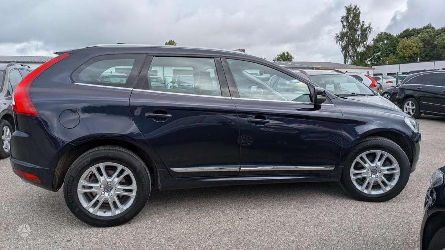 Zils Volvo XC60 2015 Utena, ar dzinēja tilpumu 1.97 L un nobraukumu 232 tūkst. km par 9900 €, foto 6 vietnē AUTOMOTO.COM.LV