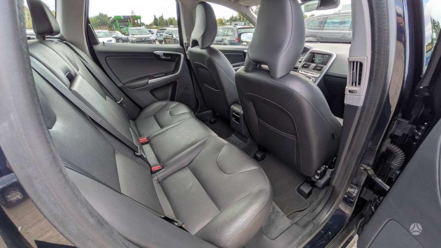 Zils Volvo XC60 2015 Utena, ar dzinēja tilpumu 1.97 L un nobraukumu 232 tūkst. km par 9900 €, foto 25 vietnē AUTOMOTO.COM.LV