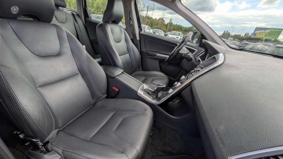Zils Volvo XC60 2015 Utena, ar dzinēja tilpumu 1.97 L un nobraukumu 232 tūkst. km par 9900 €, foto 26 vietnē AUTOMOTO.COM.LV