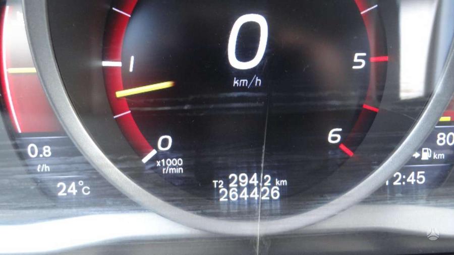 Blue Volvo XC60 2015 in Joniskis, with an engine capacity of 2.40 L and mileage of 264 thousand km for 11749 €, photo 28 on AUTOMOTO.COM.LV