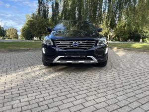 Blue Volvo XC60 2015 in Siauliai, with an engine capacity of 2.40 L and mileage of 250 thousand km for 14200 €, photo 3 on AUTOMOTO.COM.LV