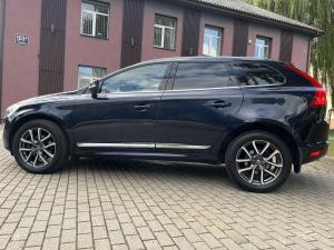 Blue Volvo XC60 2015 in Siauliai, with an engine capacity of 2.40 L and mileage of 250 thousand km for 14200 €, photo 9 on AUTOMOTO.COM.LV
