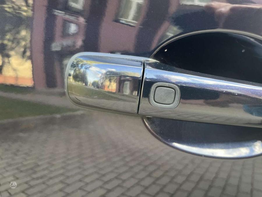 Blue Volvo XC60 2015 in Siauliai, with an engine capacity of 2.40 L and mileage of 250 thousand km for 14200 €, photo 11 on AUTOMOTO.COM.LV
