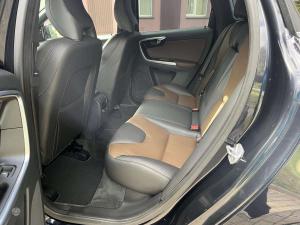 Blue Volvo XC60 2015 in Siauliai, with an engine capacity of 2.40 L and mileage of 250 thousand km for 14200 €, photo 13 on AUTOMOTO.COM.LV