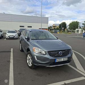 Zils Volvo XC60 2015 Viļņa, ar dzinēja tilpumu 1.97 L un nobraukumu 255 tūkst. km par 9500 €, foto  vietnē AUTOMOTO.COM.LV