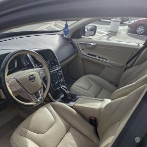 Zils Volvo XC60 2015 Viļņa, ar dzinēja tilpumu 1.97 L un nobraukumu 255 tūkst. km par 9500 €, foto 5 vietnē AUTOMOTO.COM.LV