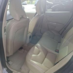 Zils Volvo XC60 2015 Viļņa, ar dzinēja tilpumu 1.97 L un nobraukumu 255 tūkst. km par 9500 €, foto 6 vietnē AUTOMOTO.COM.LV