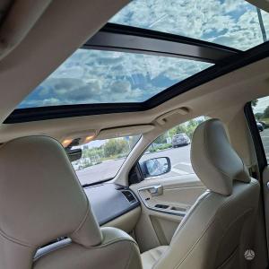 Zils Volvo XC60 2015 Viļņa, ar dzinēja tilpumu 1.97 L un nobraukumu 255 tūkst. km par 9500 €, foto 9 vietnē AUTOMOTO.COM.LV