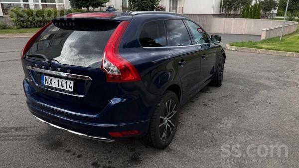 Volvo XC60 2015 Rīga vietnē Zils Volvo XC60 2015 Rīga, ar dzinēja tilpumu 2.40 L un nobraukumu 293 tūkst. km par 12500 €, foto 5 vietnē AUTOMOTO.COM.LV