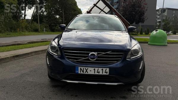 Volvo XC60 2015 Rīga vietnē Zils Volvo XC60 2015 Rīga, ar dzinēja tilpumu 2.40 L un nobraukumu 293 tūkst. km par 12500 €, foto 6 vietnē AUTOMOTO.COM.LV