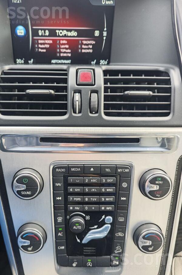Volvo XC60 2015 Rīga vietnē Zils Volvo XC60 2015 Rīga, ar dzinēja tilpumu 2.40 L un nobraukumu 295 tūkst. km par 12000 €, foto 7 vietnē AUTOMOTO.COM.LV