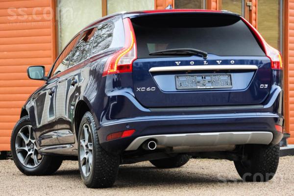 Blue Volvo XC60 2016 in Tukums, with an engine capacity of 2.00 L and mileage of 198 thousand km for 12490 €, photo 4 on AUTOMOTO.COM.LV