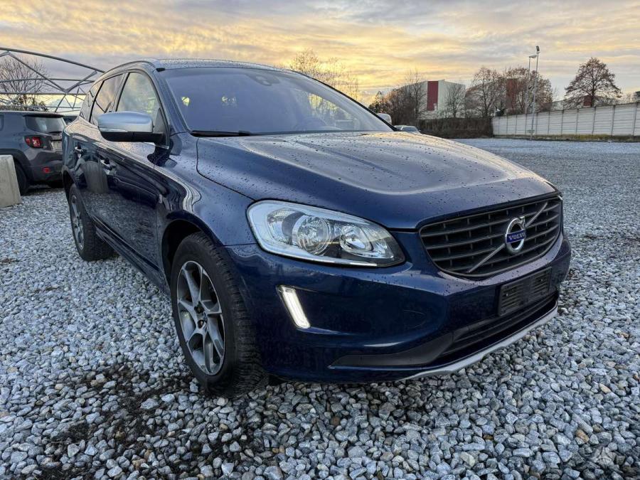 Blue Volvo XC60 2016 in Siauliai, with an engine capacity of 1.97 L and mileage of 191 thousand km for 11900 €, photo 3 on AUTOMOTO.COM.LV