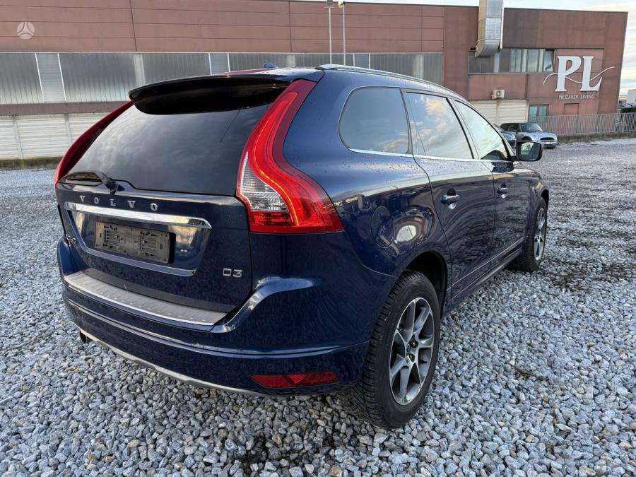 Blue Volvo XC60 2016 in Siauliai, with an engine capacity of 1.97 L and mileage of 191 thousand km for 11900 €, photo 5 on AUTOMOTO.COM.LV