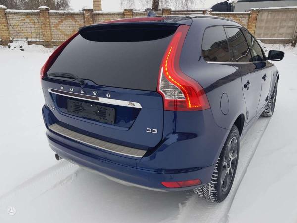 Blue Volvo XC60 2016 in Siauliai, with an engine capacity of 1.97 L and mileage of 191 thousand km for 12700 €, photo 4 on AUTOMOTO.COM.LV