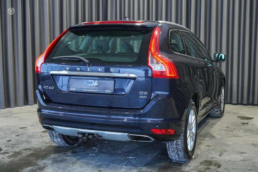Zils Volvo XC60 2016 Marijampole, ar dzinēja tilpumu 2.40 L un nobraukumu 118 tūkst. km par 15450 €, foto 11 vietnē AUTOMOTO.COM.LV