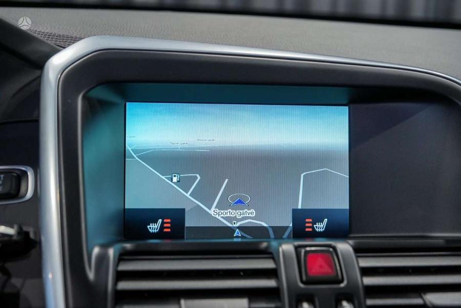 Blue Volvo XC60 2016 in Marijampole, with an engine capacity of 2.40 L and mileage of 118 thousand km for 15450 €, photo 28 on AUTOMOTO.COM.LV