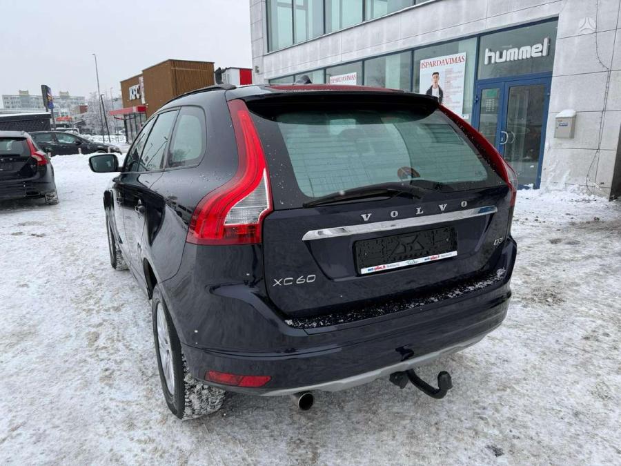 Blue Volvo XC60 2016 in Kaunas, with an engine capacity of 1.97 L and mileage of 206 thousand km for 10750 €, photo 7 on AUTOMOTO.COM.LV