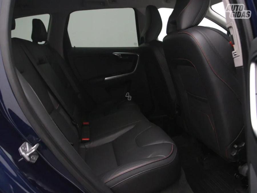 Blue Volvo XC60 2016 in Vilnius, with an engine capacity of 2.00 L and mileage of 123 thousand km for 18899 €, photo 15 on AUTOMOTO.COM.LV