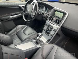 Zils Volvo XC60 2016 Rīga, ar dzinēja tilpumu 2.00 L un nobraukumu 230 tūkst. km par 12750 €, foto 7 vietnē AUTOMOTO.COM.LV