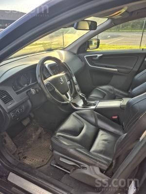 Zils Volvo XC60 2016 Rīga, ar dzinēja tilpumu 2.00 L un nobraukumu 180 tūkst. km par 14000 €, foto 11 vietnē AUTOMOTO.COM.LV