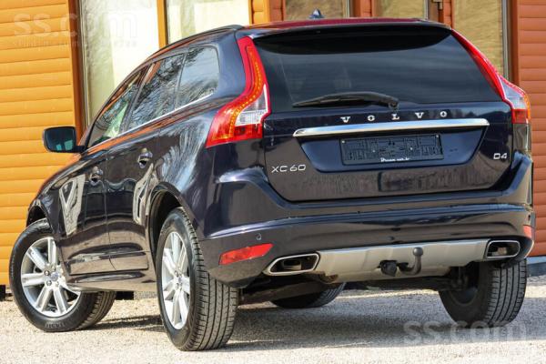 Zils Volvo XC60 2016 Tukums, ar dzinēja tilpumu 2.00 L un nobraukumu 250 tūkst. km par 12990 €, foto 4 vietnē AUTOMOTO.COM.LV
