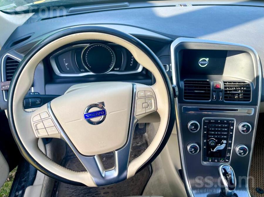 Blue Volvo XC60 2016 in Riga, with an engine capacity of 2.40 L and mileage of 222 thousand km for 19000 €, photo 10 on AUTOMOTO.COM.LV