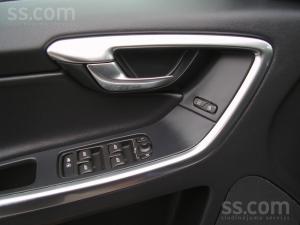 Blue Volvo XC60 2016 in Riga, with an engine capacity of 2.40 L and mileage of 0 thousand km for 16950 €, photo 21 on AUTOMOTO.COM.LV