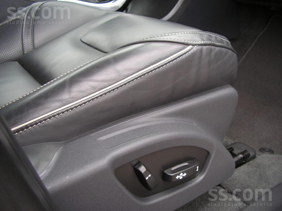 Blue Volvo XC60 2016 in Riga, with an engine capacity of 2.40 L and mileage of 0 thousand km for 16950 €, photo 31 on AUTOMOTO.COM.LV