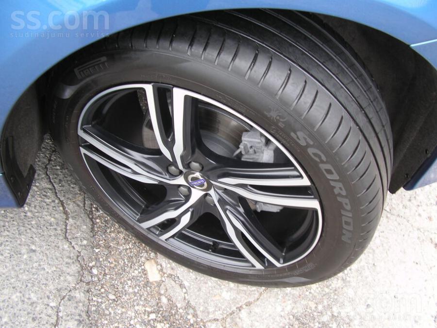 Blue Volvo XC60 2016 in Riga, with an engine capacity of 2.40 L and mileage of 0 thousand km for 16950 €, photo 35 on AUTOMOTO.COM.LV