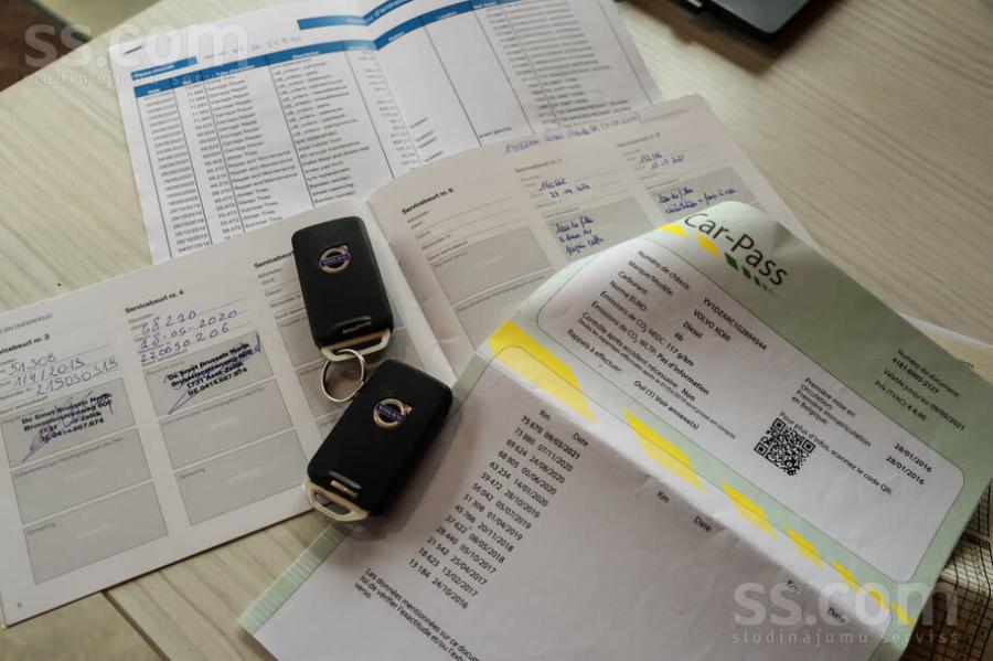 Синий Вольво ХС60 2016 в Тукумс, объемом двигателя 2.00 л и пробегом 198 тыс. км за 100 €, фото 19 на AUTOMOTO.COM.LV