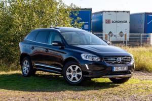 Blue Volvo XC60 2016 in Riga, with an engine capacity of 2.00 L and mileage of 160 thousand km for 13995 €, photo  on AUTOMOTO.COM.LV