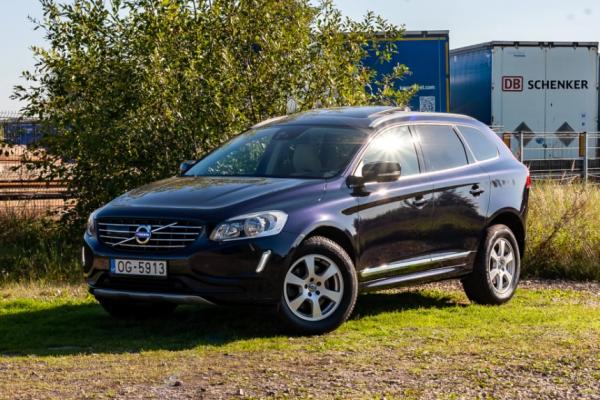 Blue Volvo XC60 2016 in Riga, with an engine capacity of 2.00 L and mileage of 160 thousand km for 13995 €, photo 6 on AUTOMOTO.COM.LV