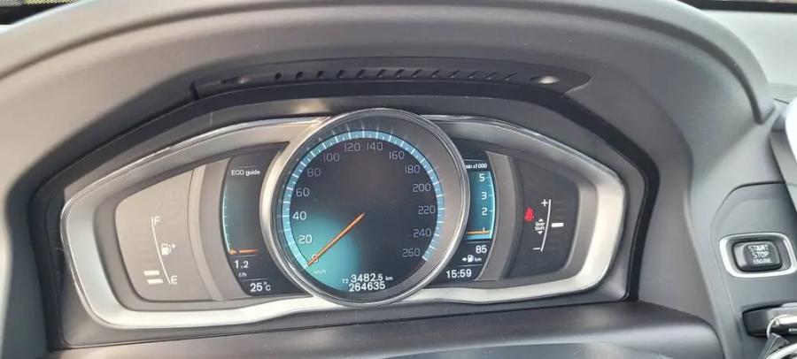 Синий Вольво ХС60 2016 в Рига, объемом двигателя 2.00 л и пробегом 265 тыс. км за 13200 €, фото 23 на AUTOMOTO.COM.LV